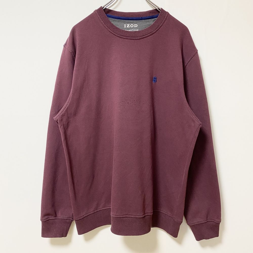 Used IZOD long-sleeved crew neck sweatshirt with a one-point logo ...